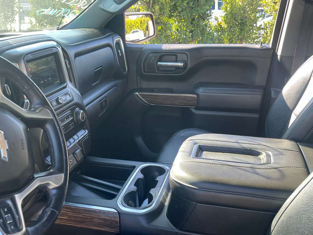 Johnny's Auto Auction